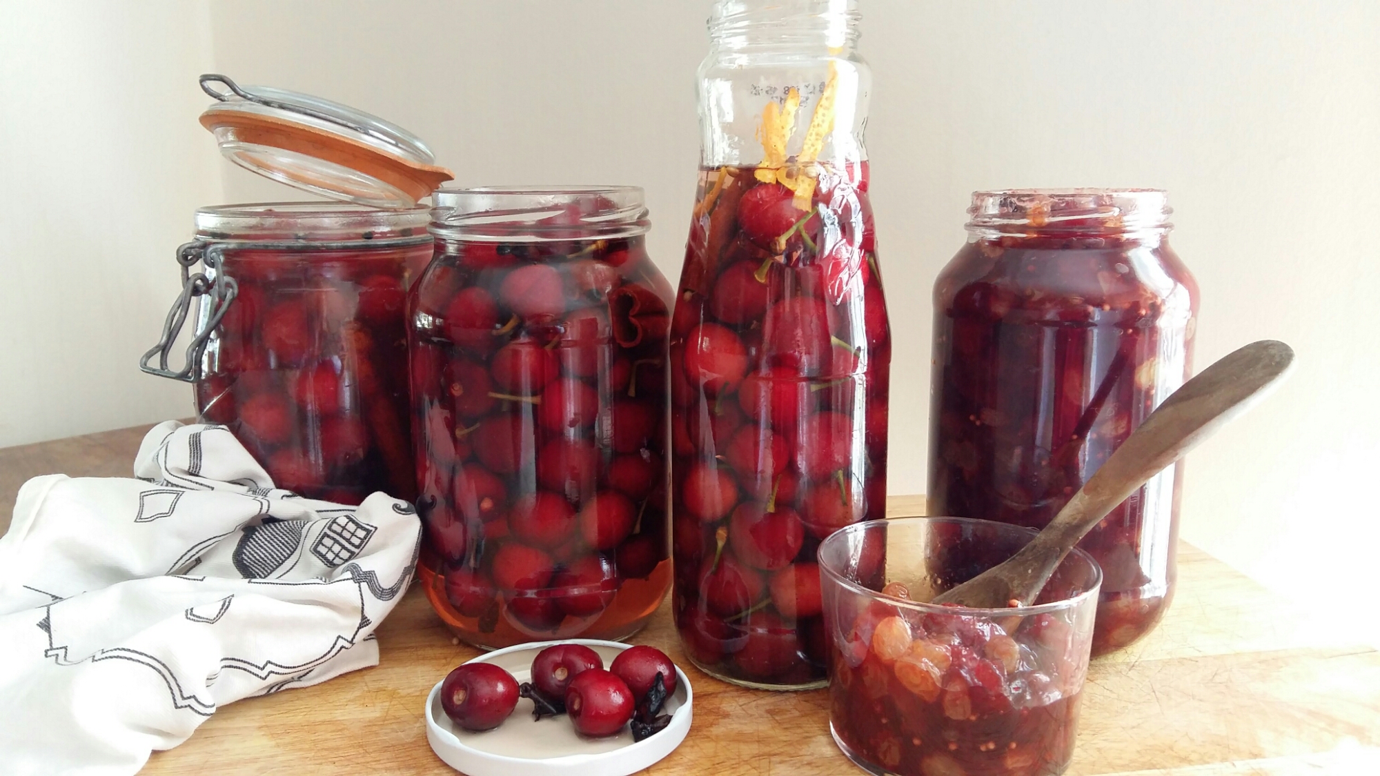 Pickled Cherries, Cherry Chutney and Cherries in Brandy or Vodka - Eat ...